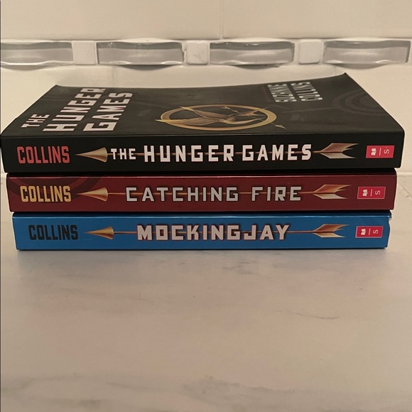 Other | The Hunger Games Trilogy Book Set All In Great Condition | Poshmark
